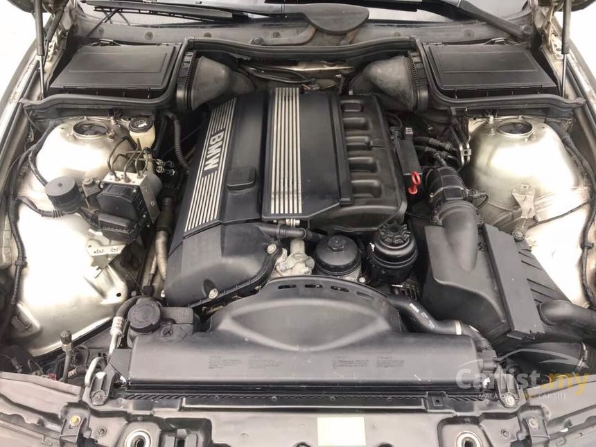 BMW 528i 2001 2.8 in Kuala Lumpur Automatic Sedan Silver for RM 26,700 ...