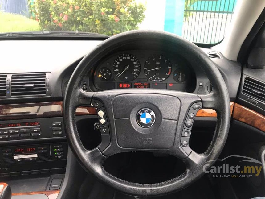 BMW 528i 2001 2.8 in Kuala Lumpur Automatic Sedan Silver for RM 26,700 ...
