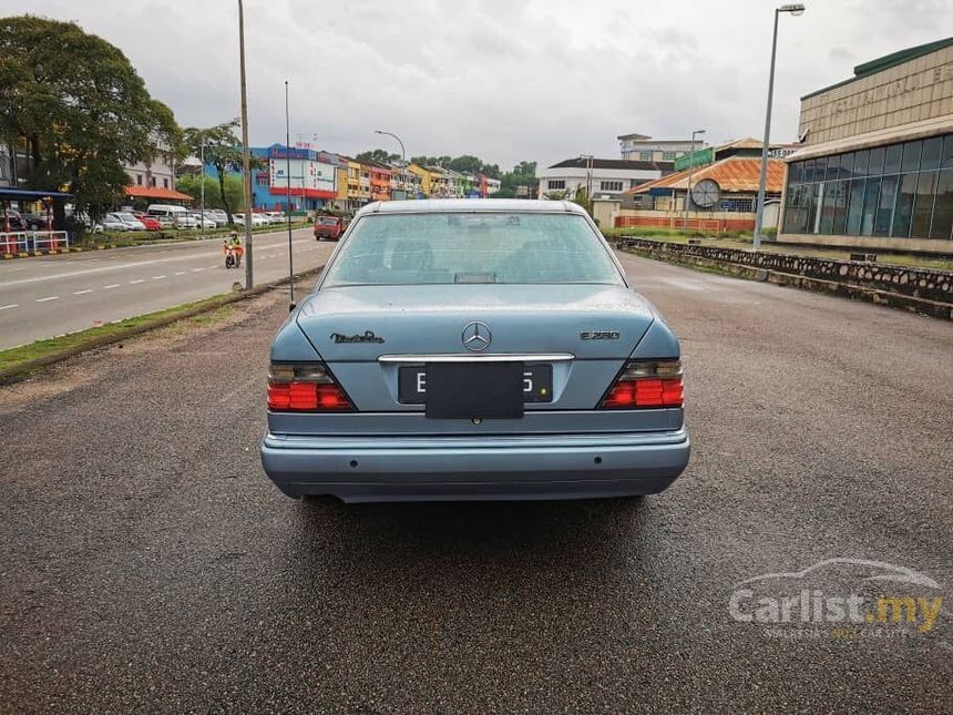 Mercedes-Benz 260E 1991 2.6 in Johor Automatic Sedan Blue for RM 8,300 ...