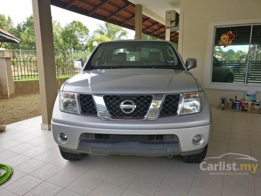 Nissan Navara 2010 Calibre 2.5 in Johor Automatic Pickup Truck Silver ...