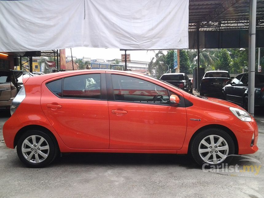 Toyota Prius C 2013 Hybrid 1.5 in Selangor Automatic Hatchback Orange ...