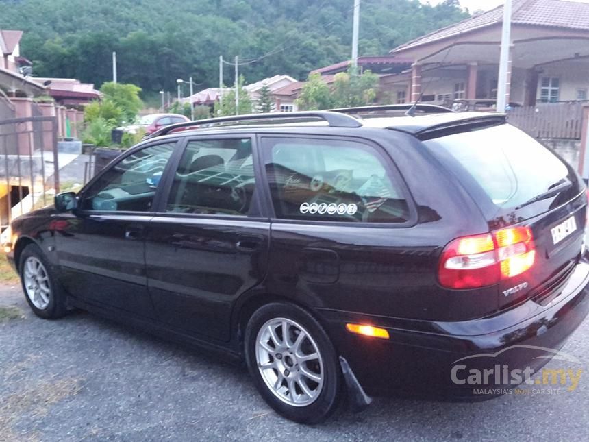 Volvo V40 2002 1.9 in Perak Automatic Wagon Black for RM 22,000 ...