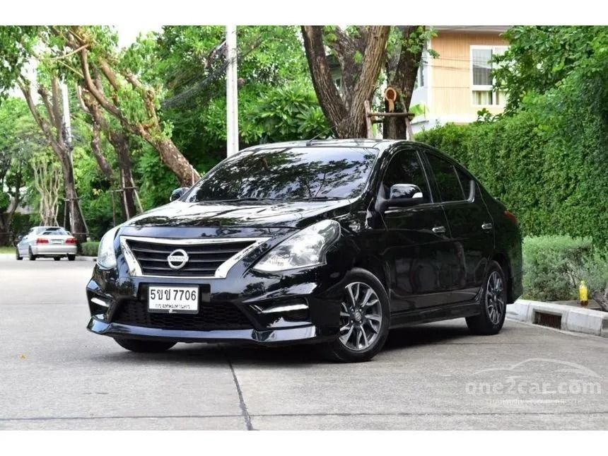 มีงบ 300,000 บาท ซื้อรถมือสองรุ่นอะไรดี (2567) - เรื่องเด่น | One2car