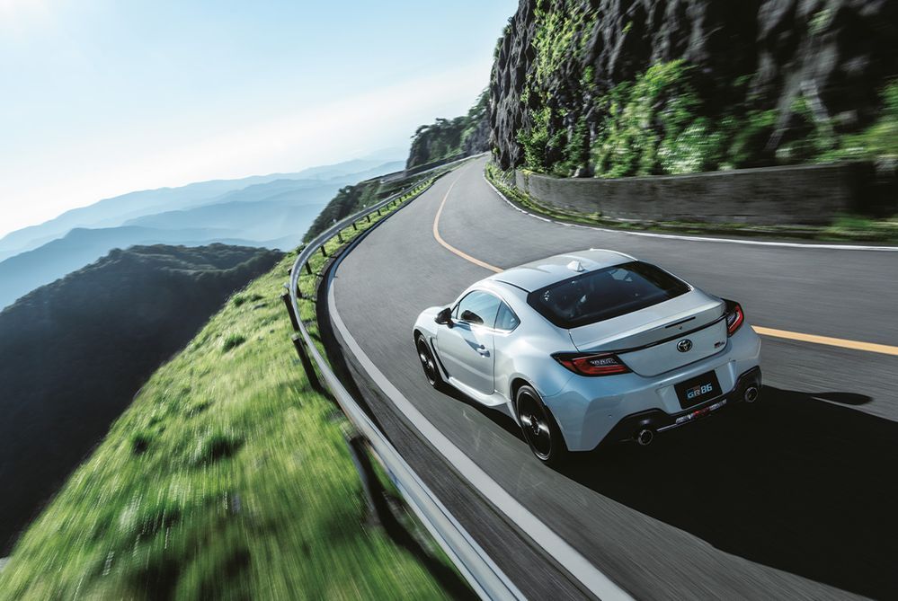 รีวิว Toyota GR86 ผู้สืบทอดตระกูล 86 ในตำนานของ Sprinter Trueno ...