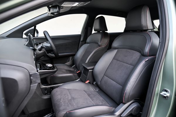 ตารางผ่อน MG4 XPOWER 2024 - ราคาและตารางผ่อน | One2car