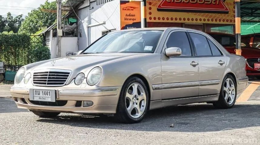เล่น Mercedes-Benz E200 มือสอง ดีไหม คุ้มหรือไม่ - เรื่องเด่น | One2car