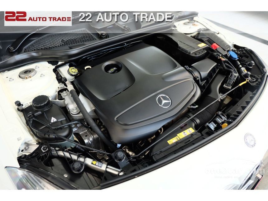 Mercedes-Benz A180 2014 W176 (ปี 12-16) Urban 1.6 เกียร์อัตโนมัติ สีขาว ...