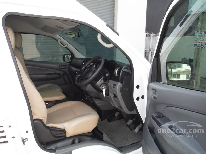 2019 Nissan Urvan 2.5 NV350 Van MT for sale on One2car