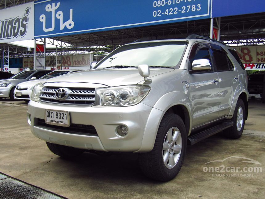 Toyota Fortuner 2009 (ปี 08-11) V 2.7 เกียร์อัตโนมัติ สีเงิน | One2car ...