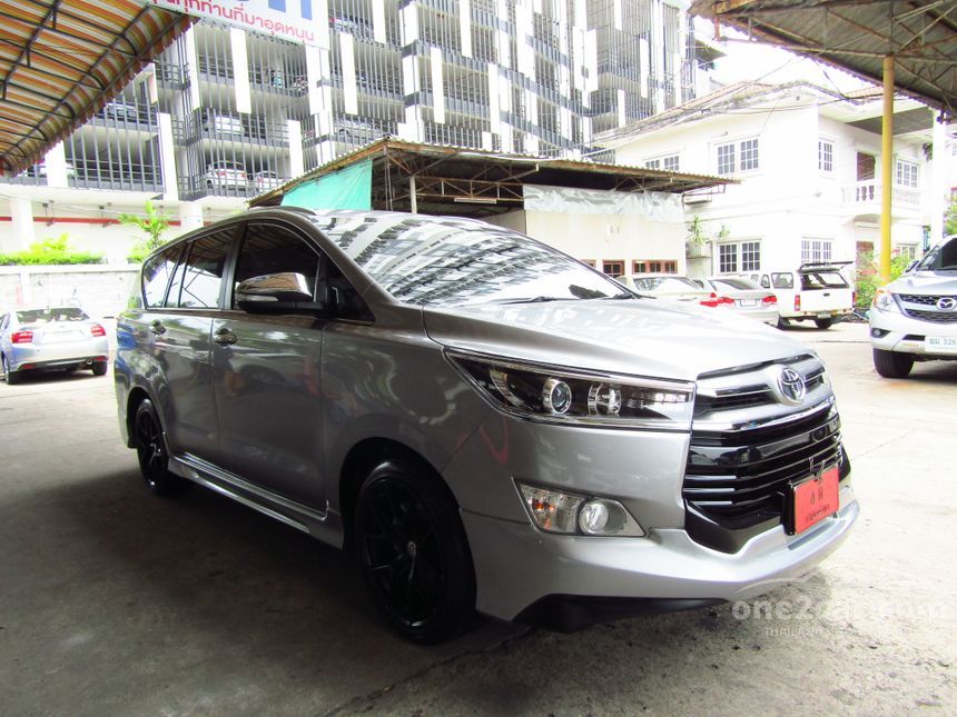 Toyota Innova 2017 Crysta V 2.8 in กรุงเทพและปริมณฑล Automatic Wagon สี ...