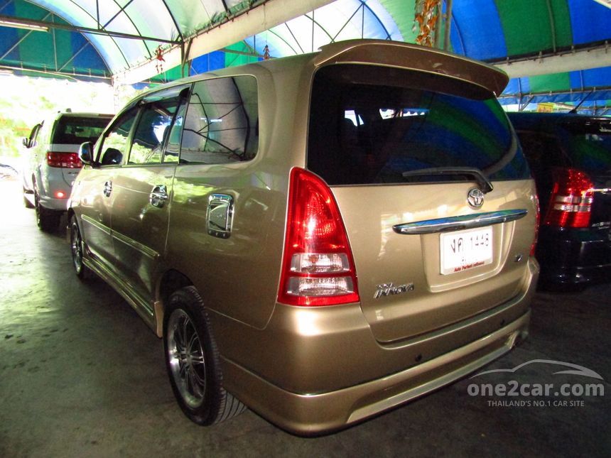 Toyota Innova 2005 (ปี 04-11) V 2.5 เกียร์อัตโนมัติ สีน้ำตาล | One2car ...